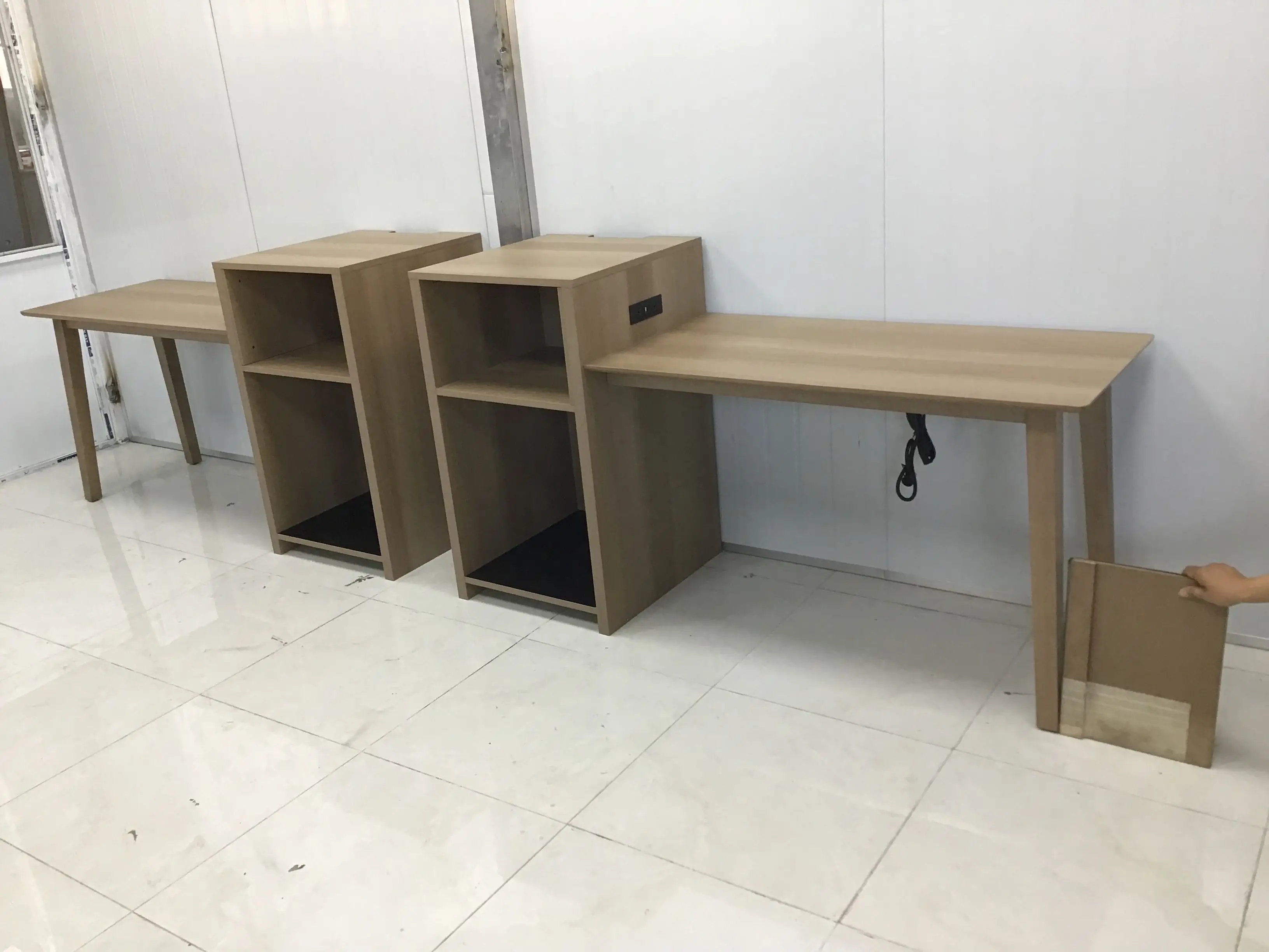 Hampton Inn Hotel Bathroom Vanity - Modern & Durable