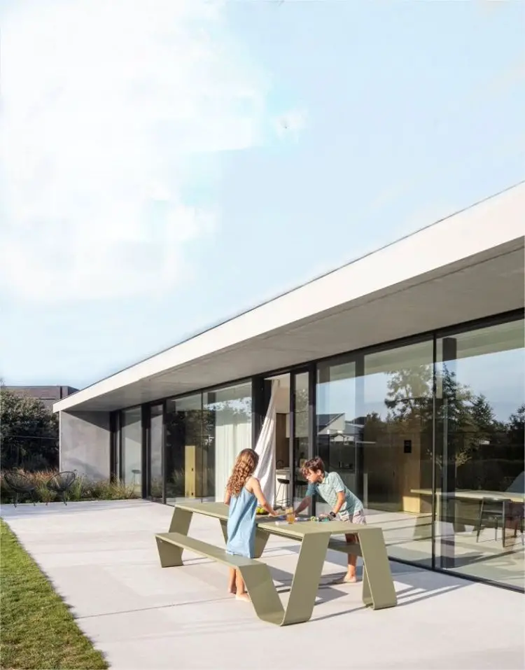 Luxury Park Benches - Modern Outdoor Garden Furniture