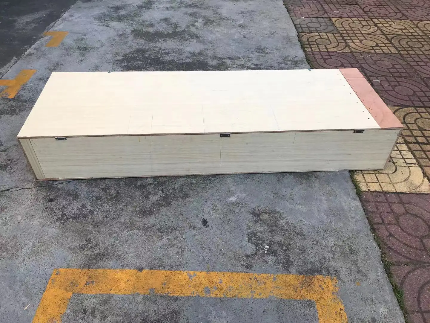 Hueds Front Clam for Lotus Elise S3 - Enhance Your Car's Look