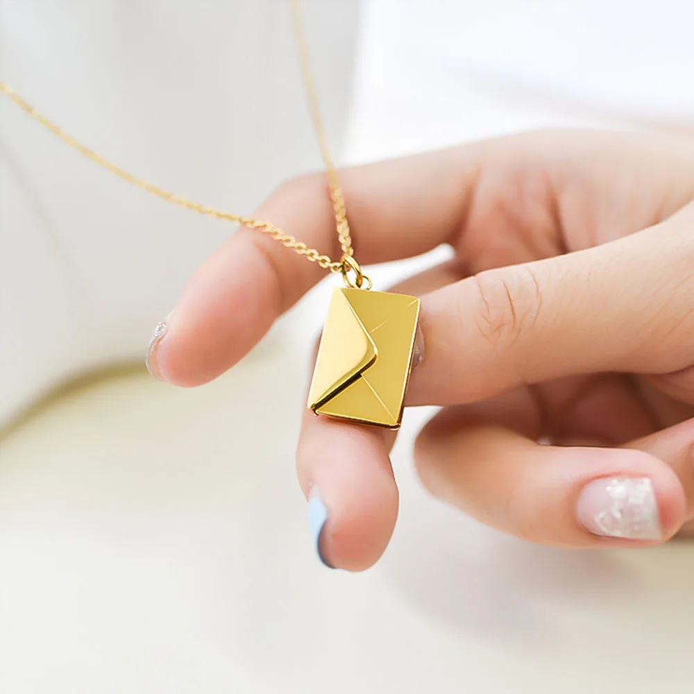 Customizable Wholesale Stainless Steel Love Letter Necklace