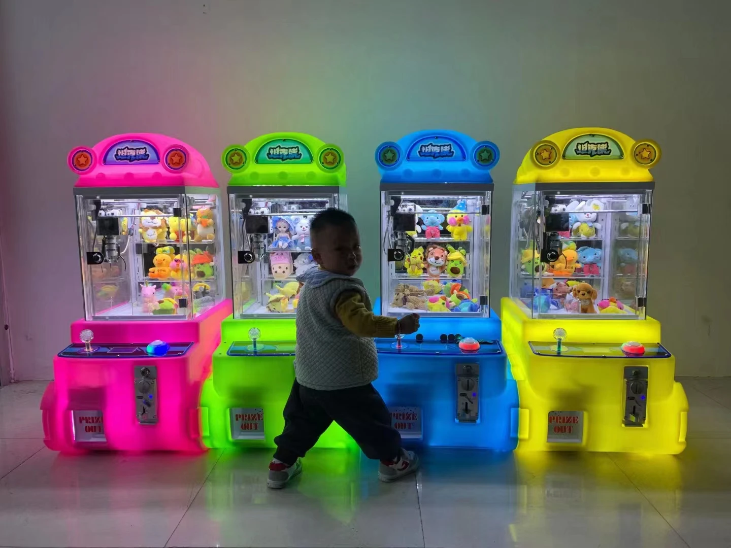 Mini Claw Crane Machine - Fun Vending Game for All Ages