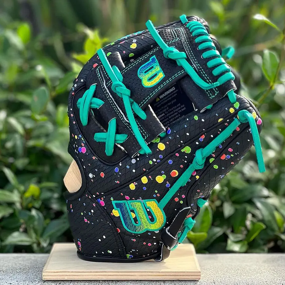 Custom Baseball Gloves - Durable and Performance-oriented