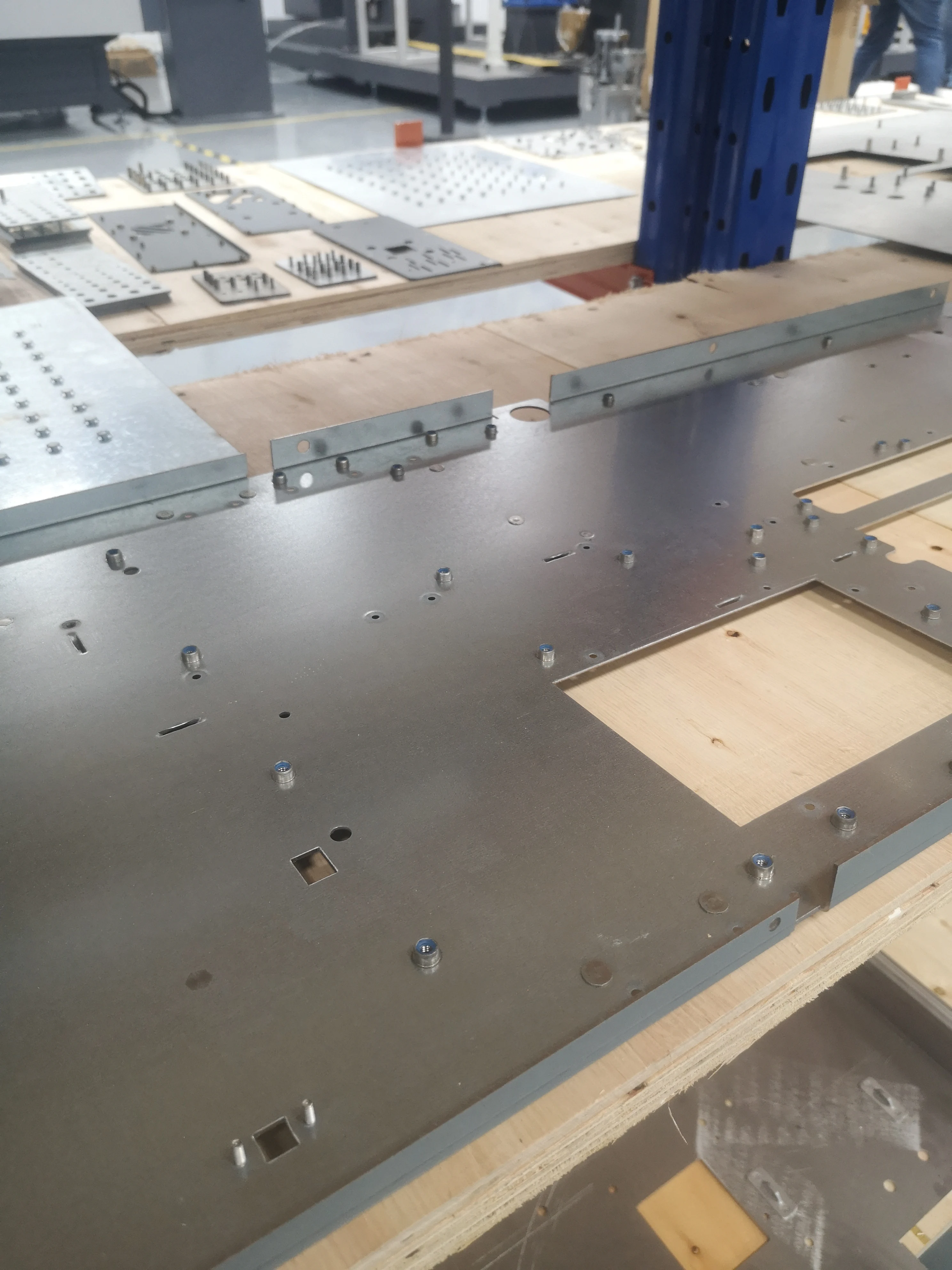 Robotic Auto Rivnut Assembly - 60KN Automatic Riveting Press