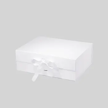 A4 Deep Plain White Luxury Retail Clothing Packaging Magnetic Closure ...