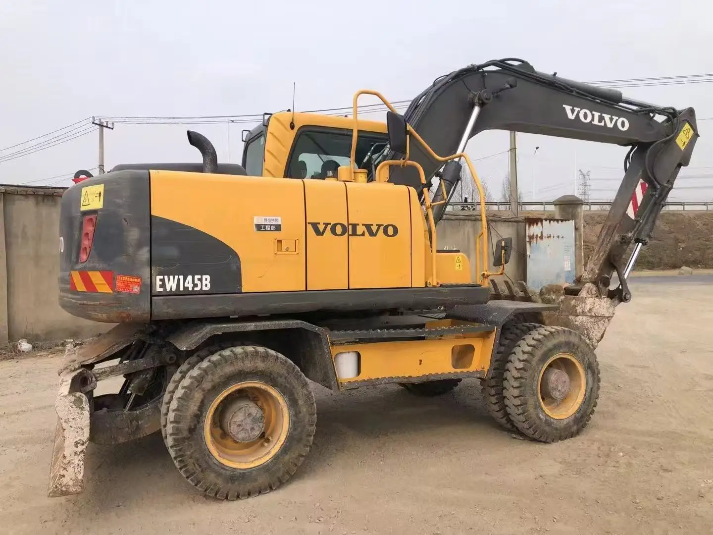 Volvo EW145B Wheel Excavator High Efficiency Second Hand Construction ...