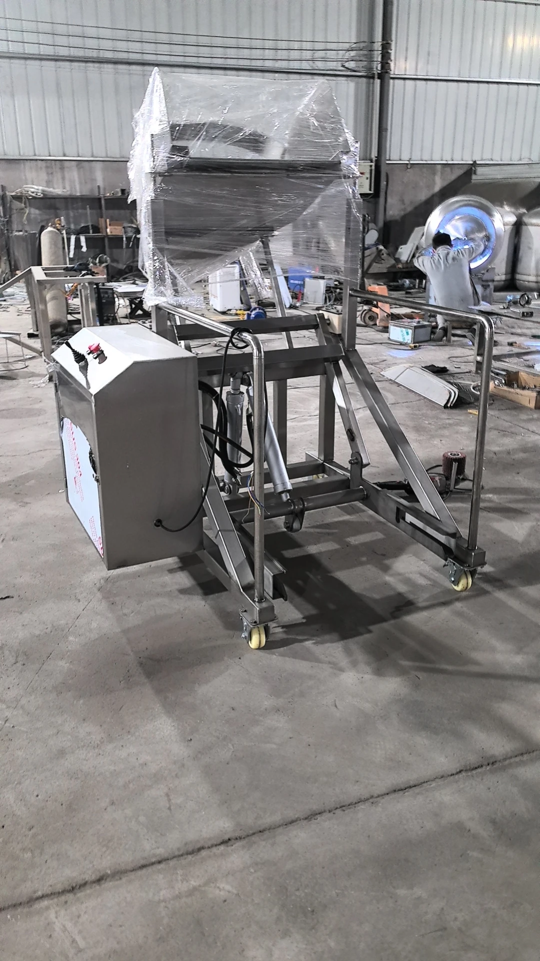 High Speed Vacuum Roll Kneading Machine Meat Tumbler Equipment For Meat ...