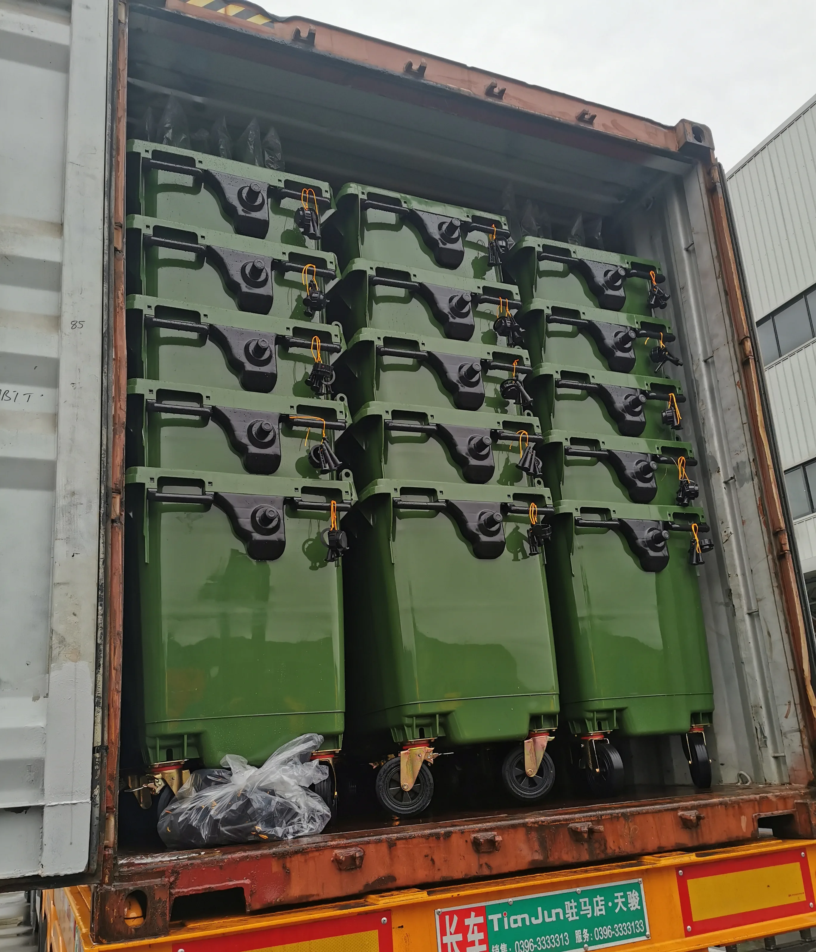 660 Liter Garbage Container 4 Universal Wheels Plastic Indsutrial ...