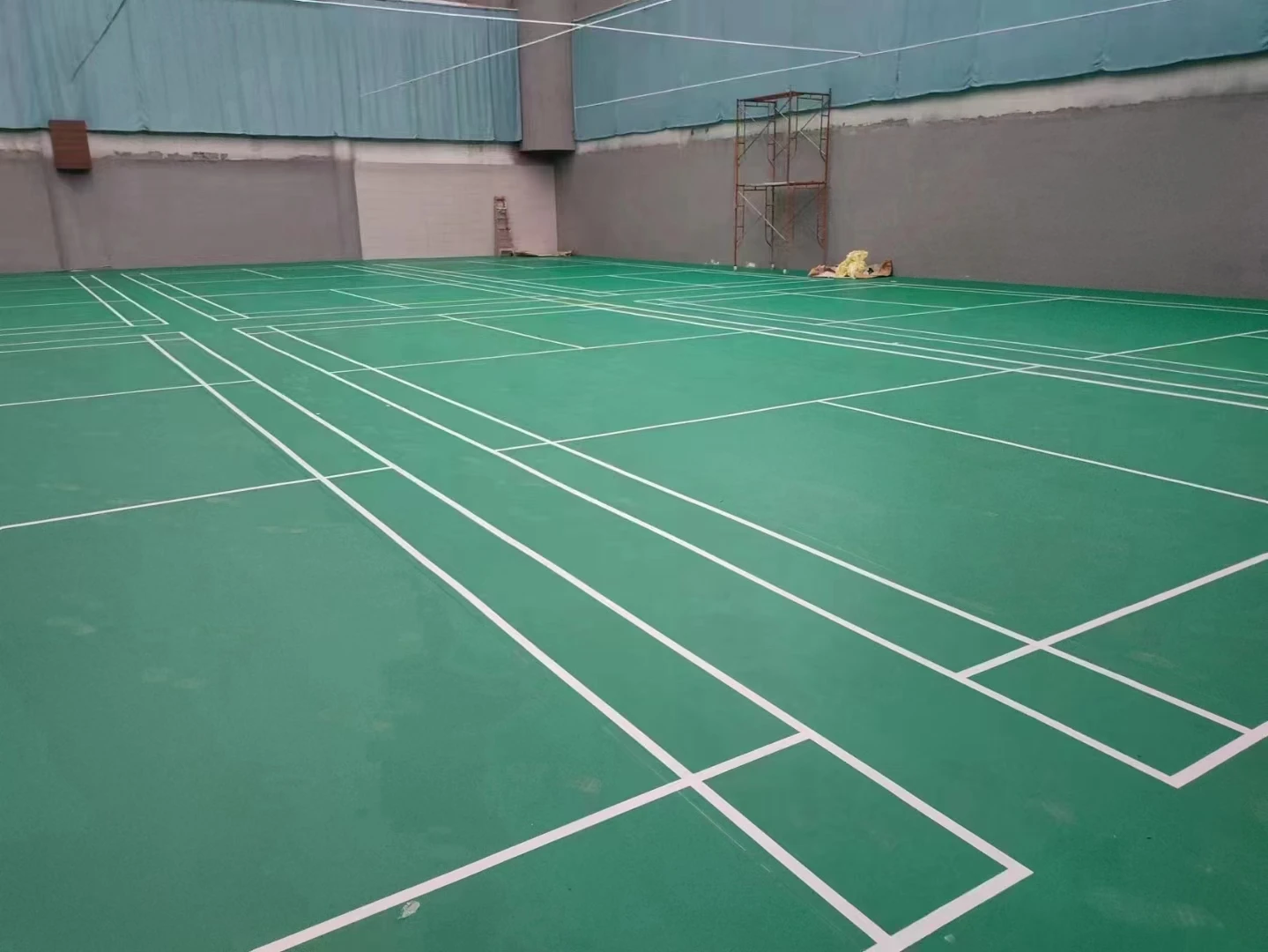 Durable Badminton Court Flooring - Perfect for Indoor & Outdoor