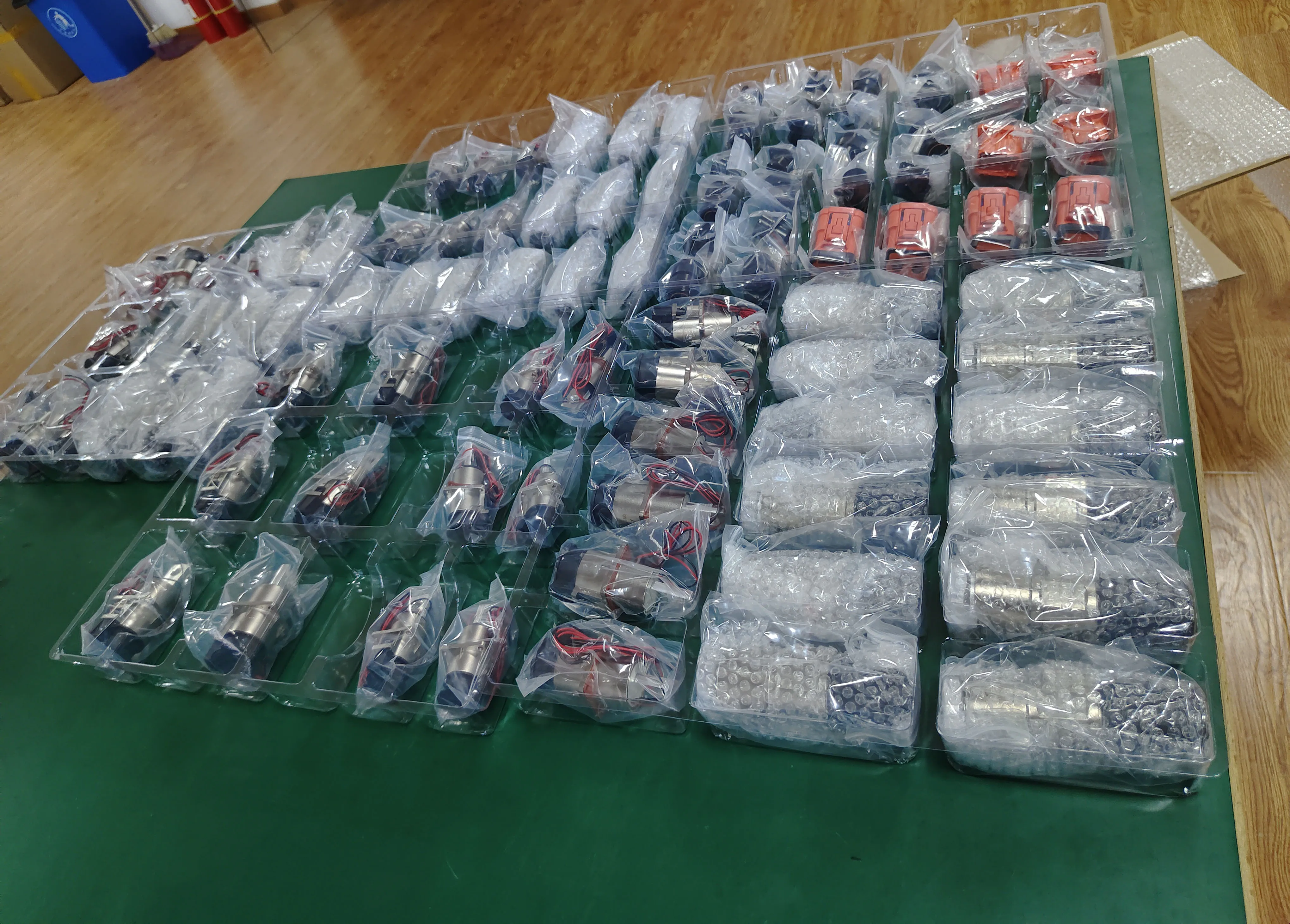 95mm2/120mm2/135mm2/150mm2 Hvil 500a Single Pole Hv Connector Socket ...