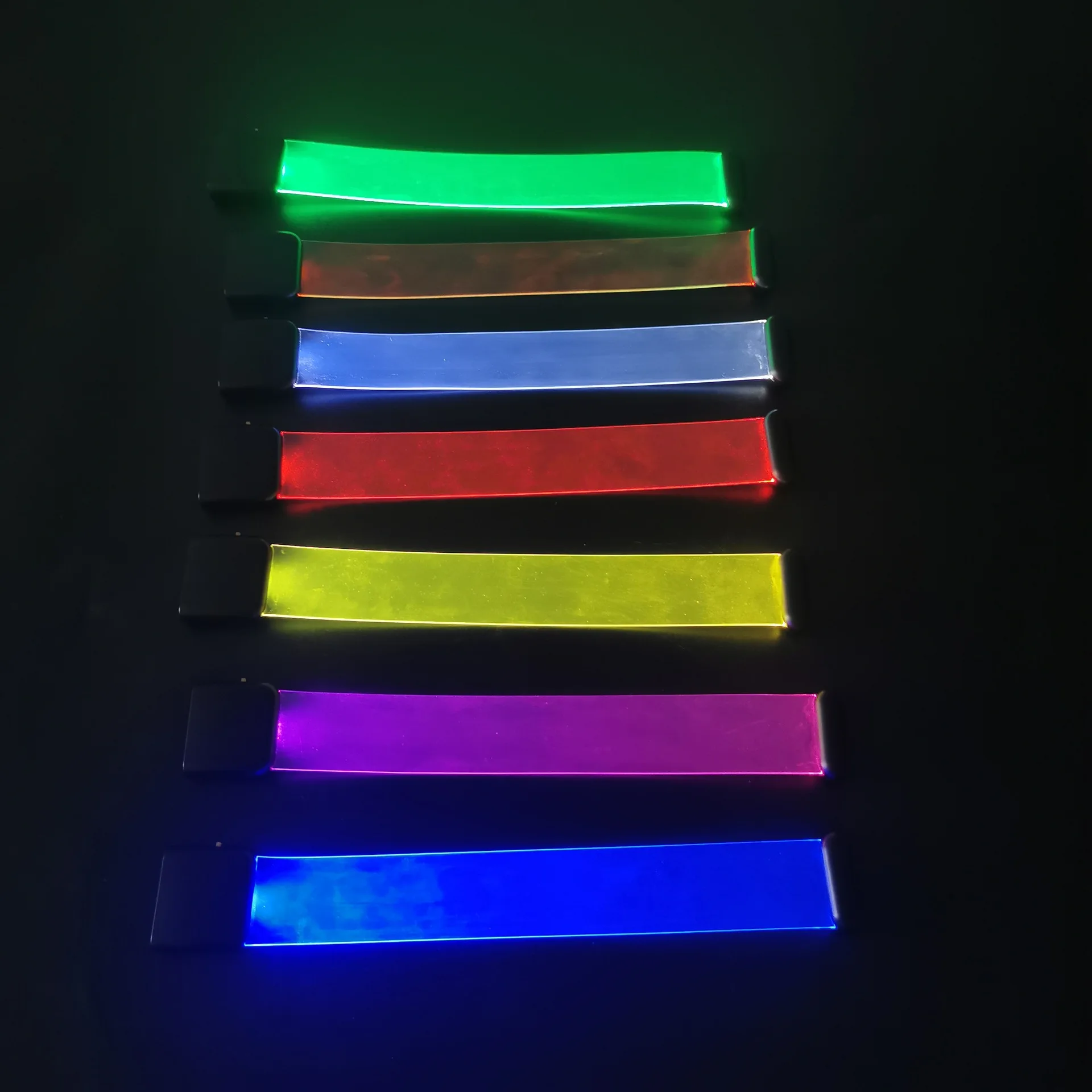 Customized Logo Engraved Cuff Music Beat Magnet LED Flashing Light up ...