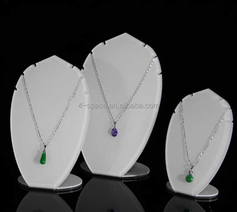 Red Velvet Jewelry Accessories Stand For 3 Dimensional Necklace Display ...