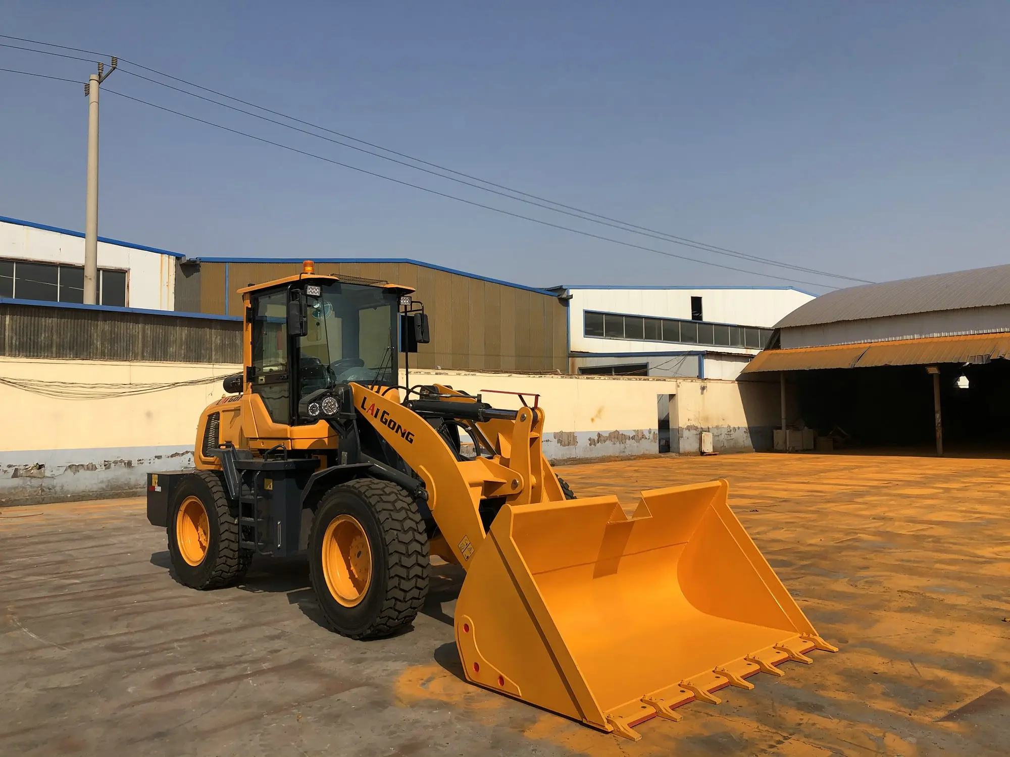 Small Front End Loader 2.5 Tons 1.1 Cubic Meters Bucket Loader Small ...