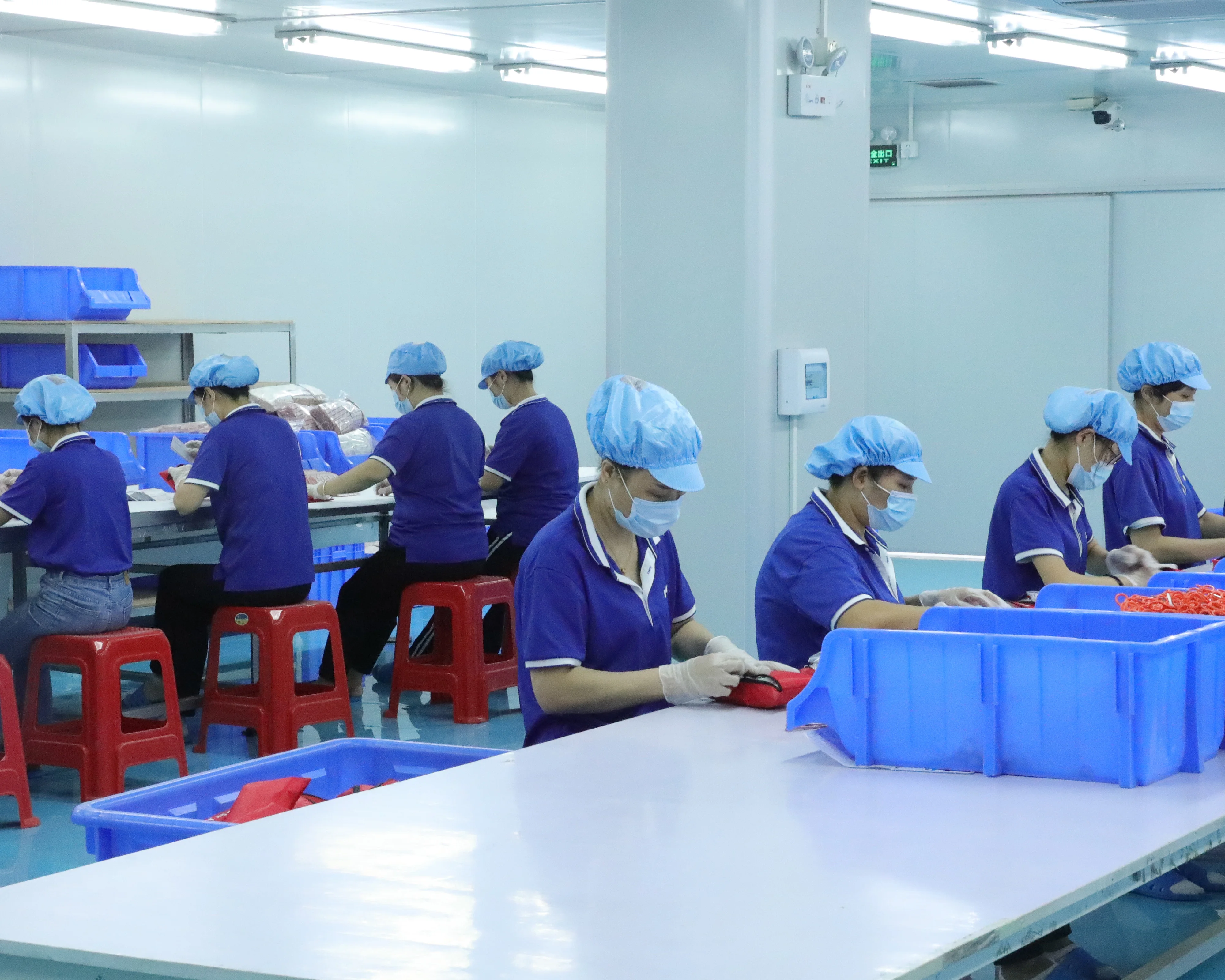 Manufactory on Stock One-piece Colostomy Bags Machine Ostomy Stoma Bag ...