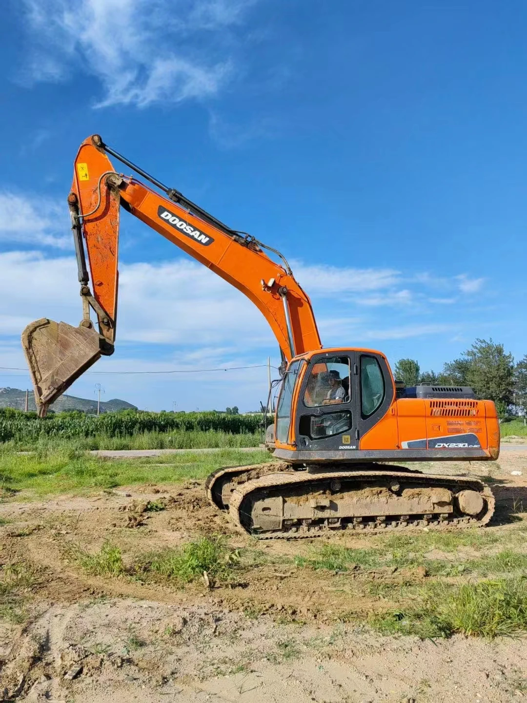 Machinery Digger Excavator Used Hand Excavator Original Doosan 230lc-9c ...