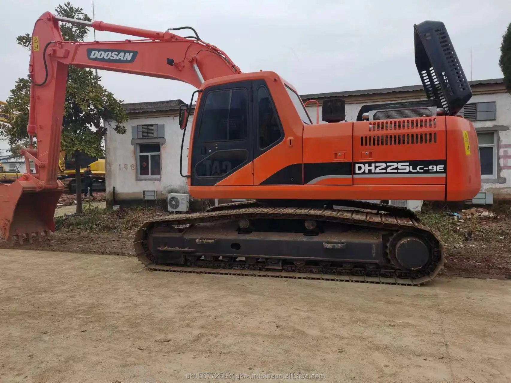 Used Excavator Doosan Dh225lc-9e Digger Secondhand 22tons Construction ...