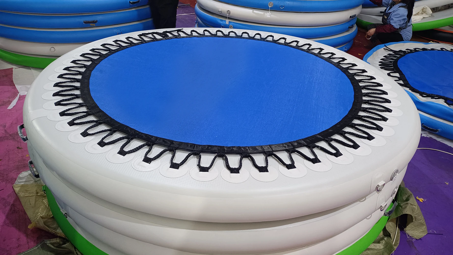 Inflatable Fishing Platform - Island Round Water Hammock