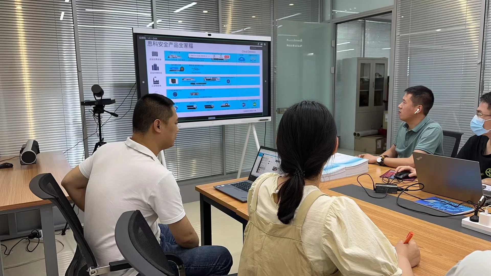 Fortinet FG-40F FG-60F FG-61F FG-70F FG-80F FG-81F FG-101F FG-100F FG ...