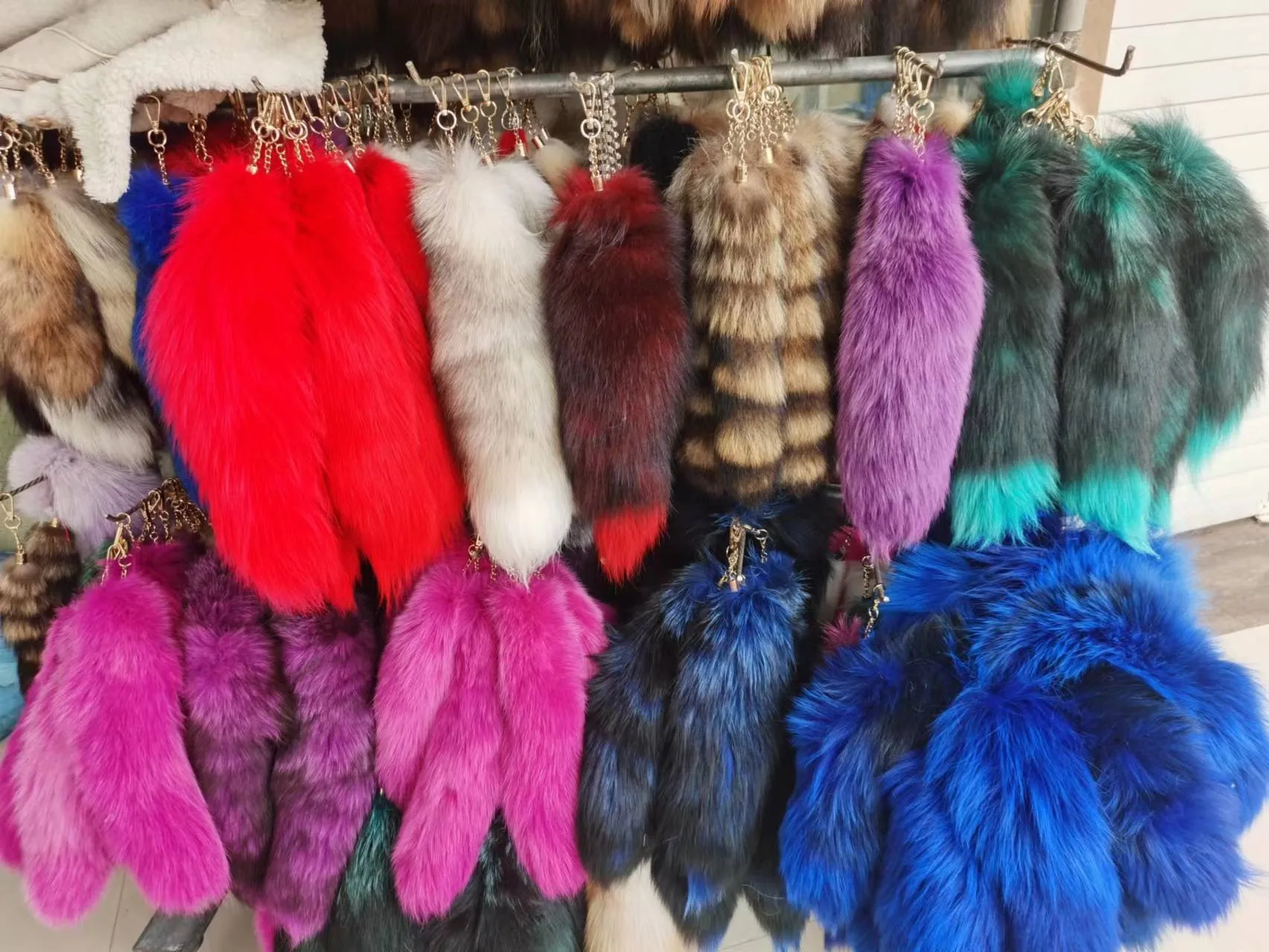 Wholesale Real Fox Tail 35-45cm for Decoration & Keychains