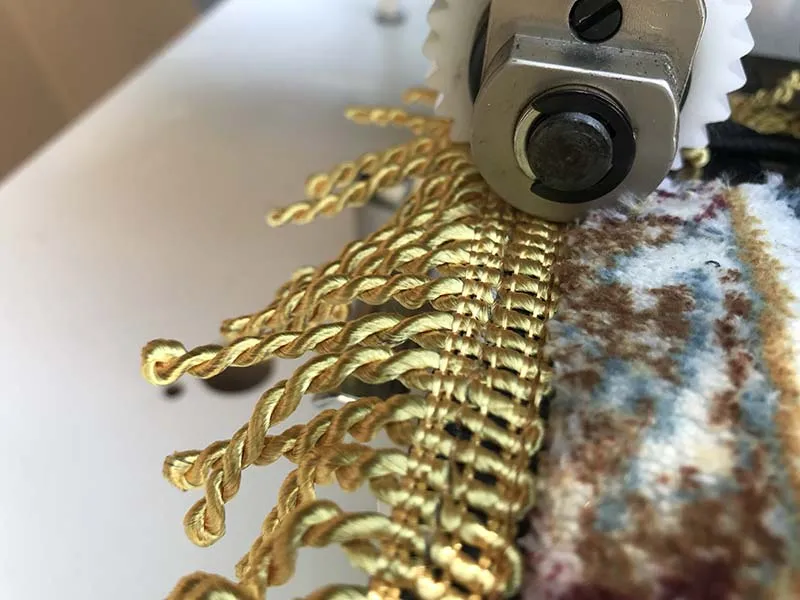 Edge Sewing Machine Fringe Machine Bed Cover Pattern Prototype Rnv-008 ...