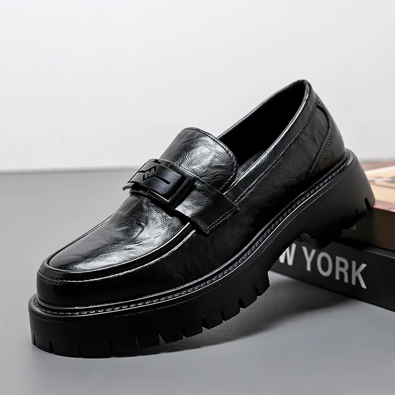 Alibaba.com: Factory wholesale dress shoes for men and women, high heel ...