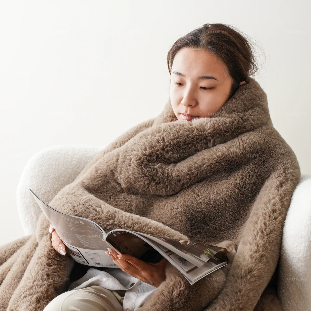 Greige Marshmallow Faux Fur Queen Blanket - Soft & Durable