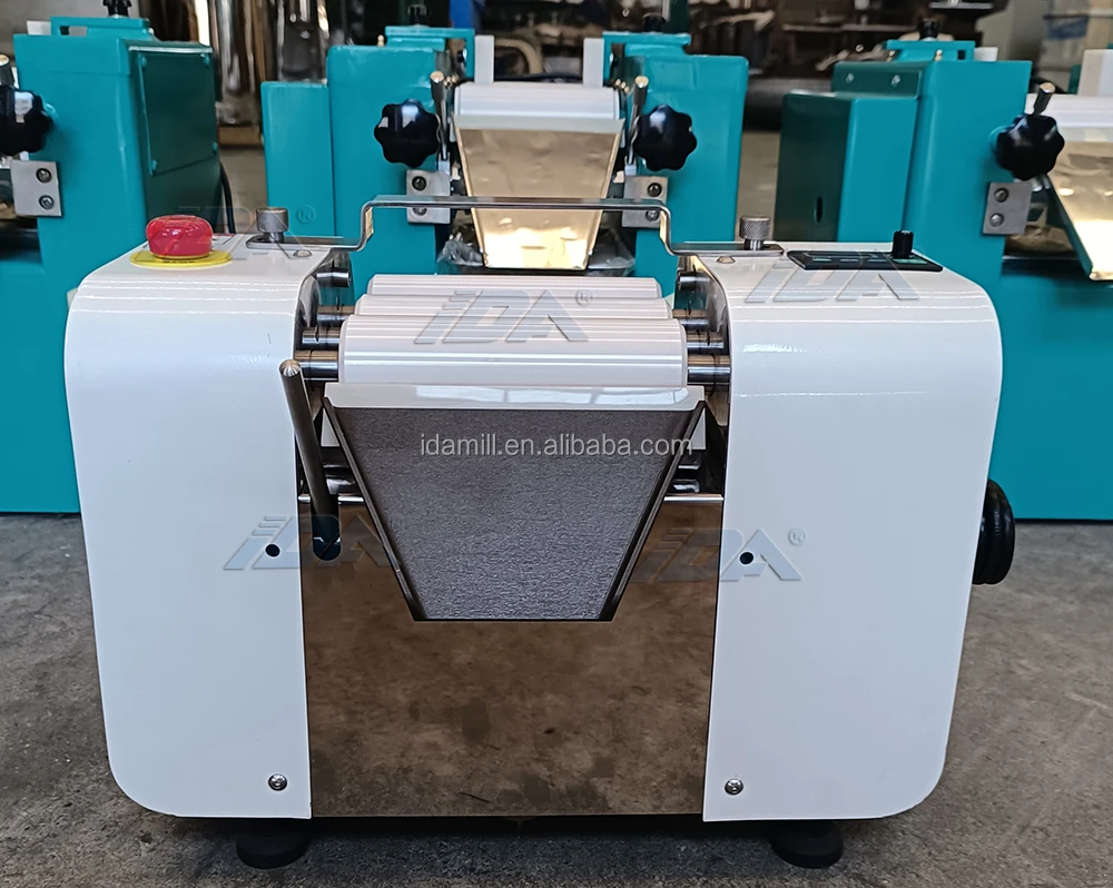 Laboratory Ceramic Roller Lipstick Cosmetic Chocolate Ink Grease Three ...