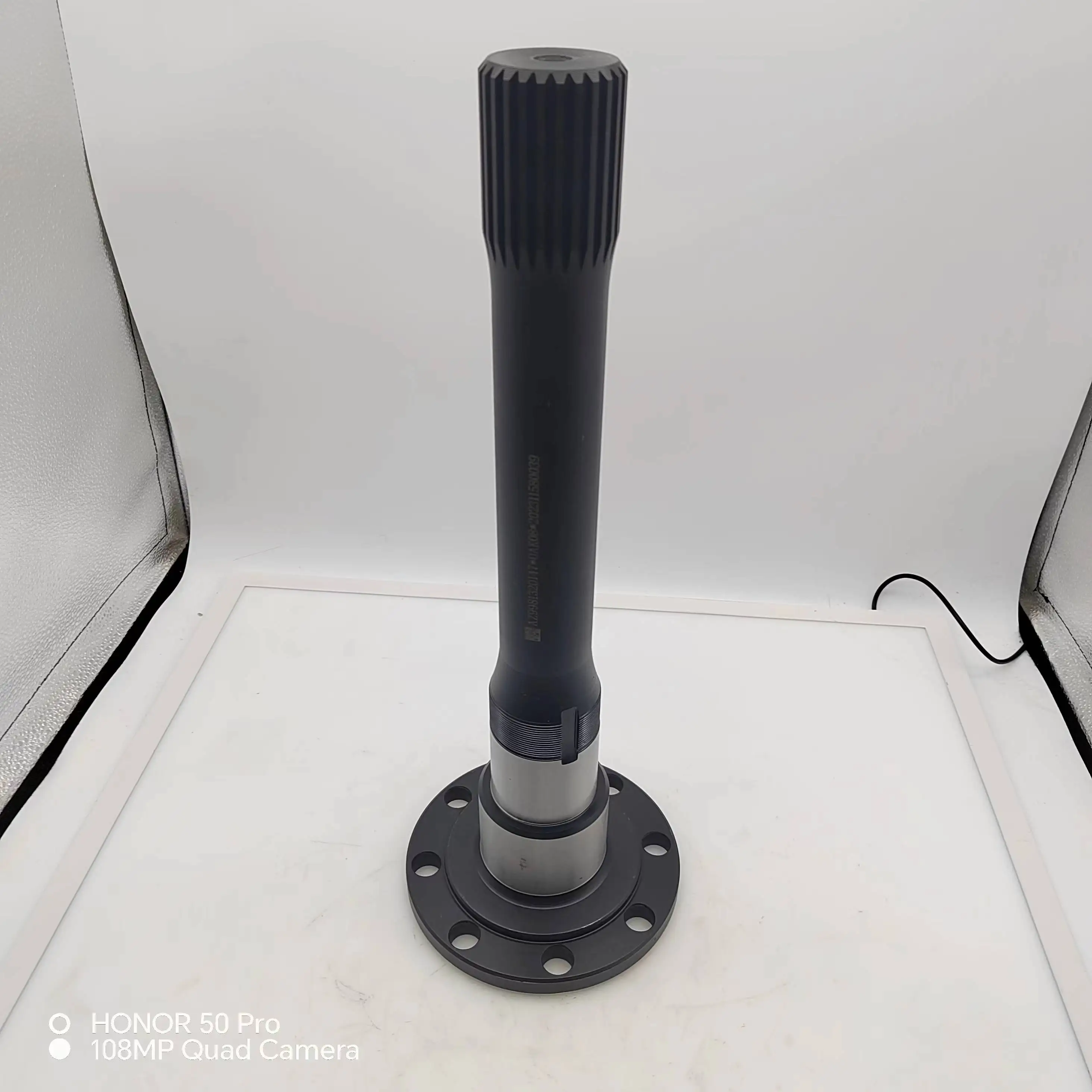 Sinotruk Howo Truck Parts Ac16 Bridge Through Shaft Wg9981320147 ...