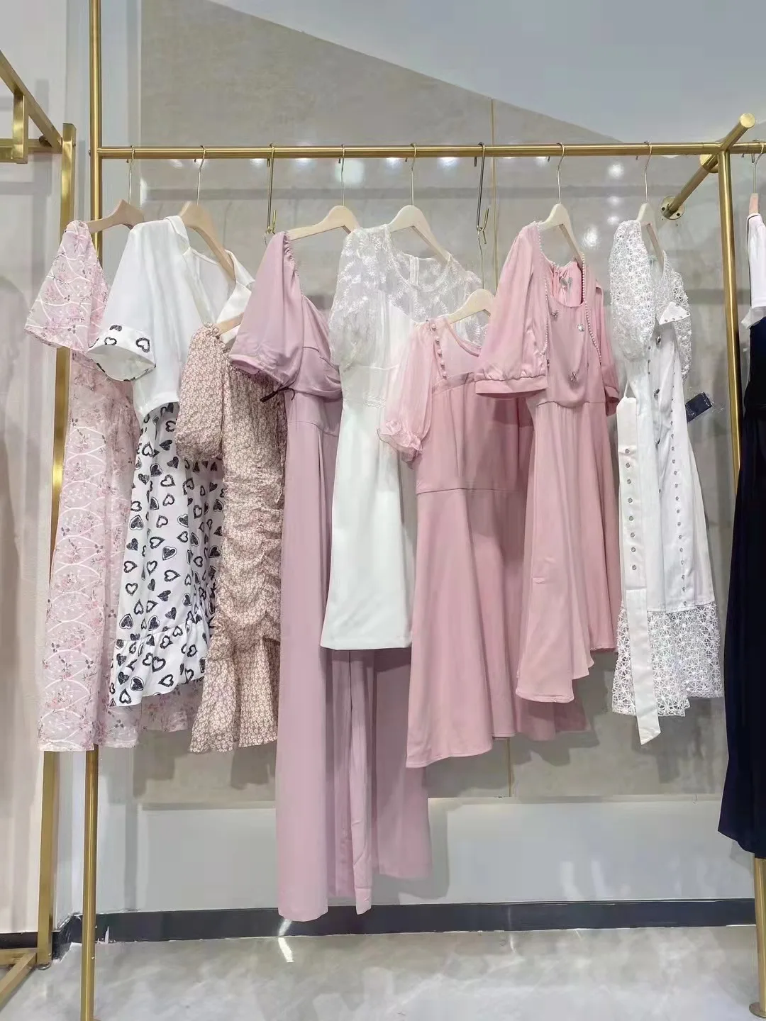 Wholesale of New Miscellaneous Floral Dresses and Lady Dresses Stock ...
