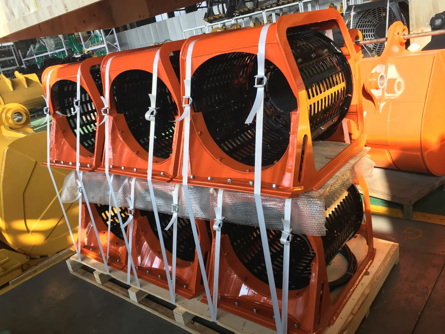 MONDE Mini Excavator Rotating Screening Bucket - Sand Sieve