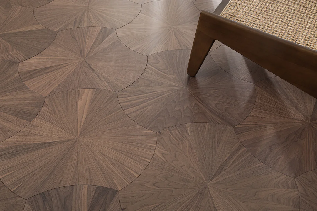 European Oak Lotus Flower Shape Parquet Floor - Quality