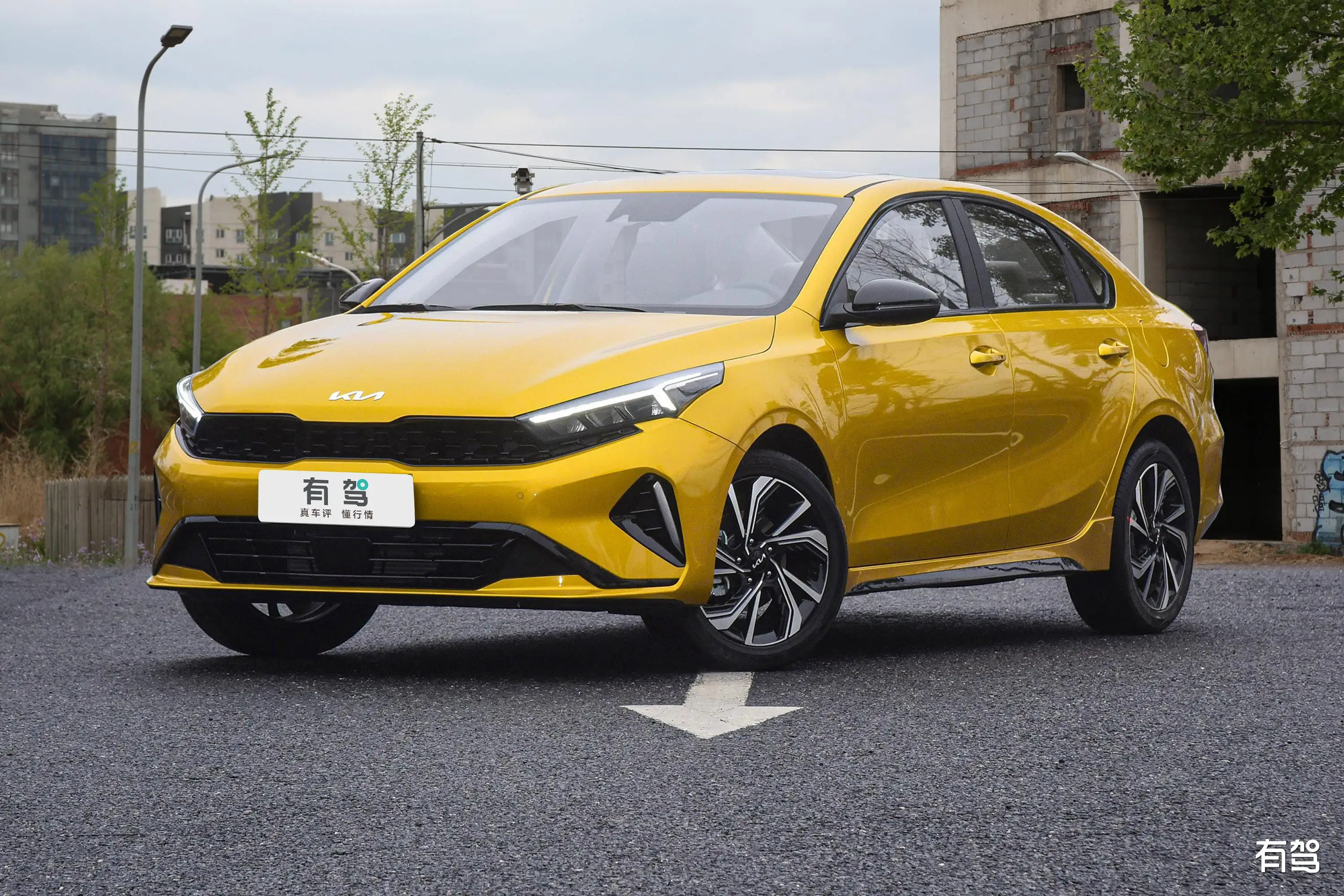 Dongfeng Yueda Kia K3 EV - 400km Long Battery Life Electric Car