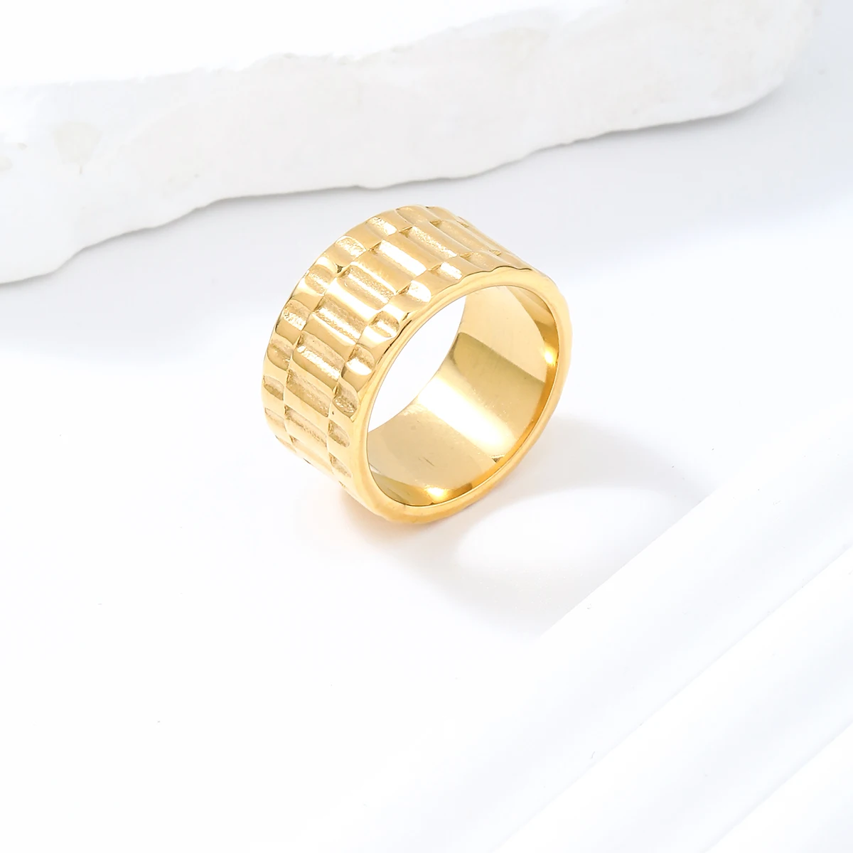 Ruigang Customized Stainless Steel 18k Gold Pvd Plated Watch Band ...