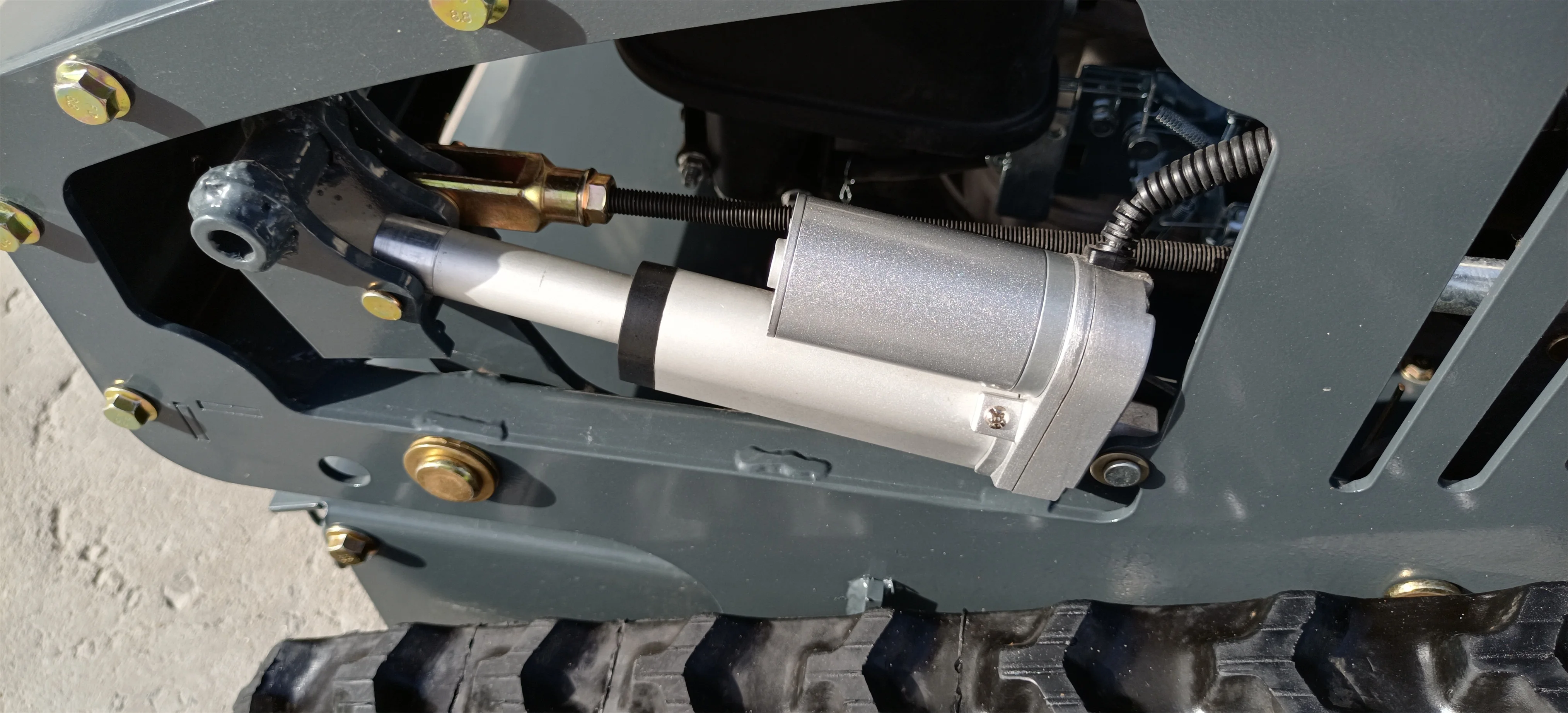 Hybrid Walking Speed 0~6km/h Zero Turn Commercial One-button Start ...