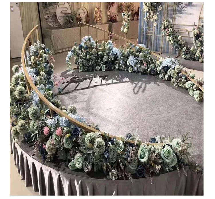 Wrought Iron Curved Fence - Elegant Wedding Decoration