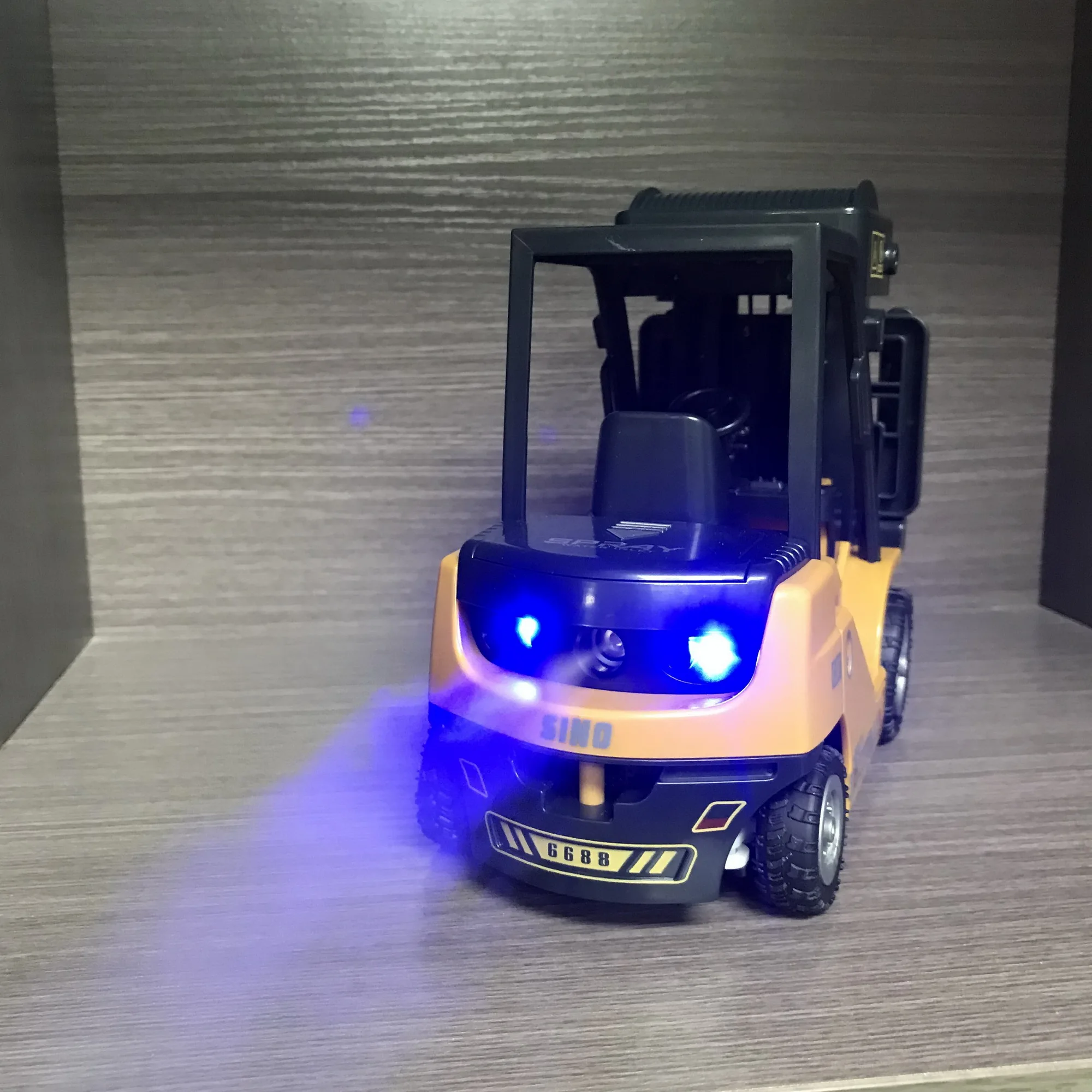 2.4ghz 11CH RC Forklift - Remote Control Construction Toy