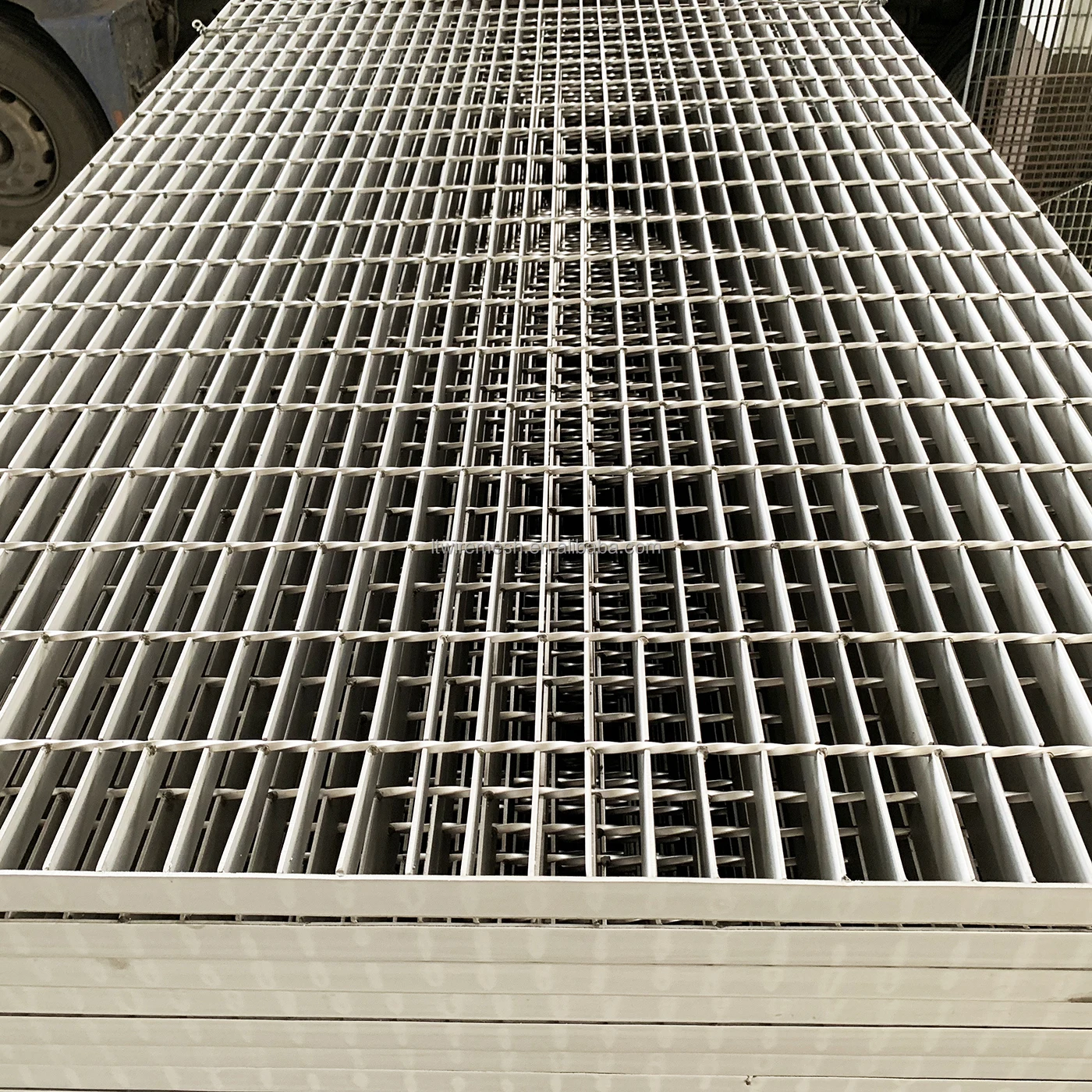 Galvanized Metal Steel Grating - Durable & Versatile