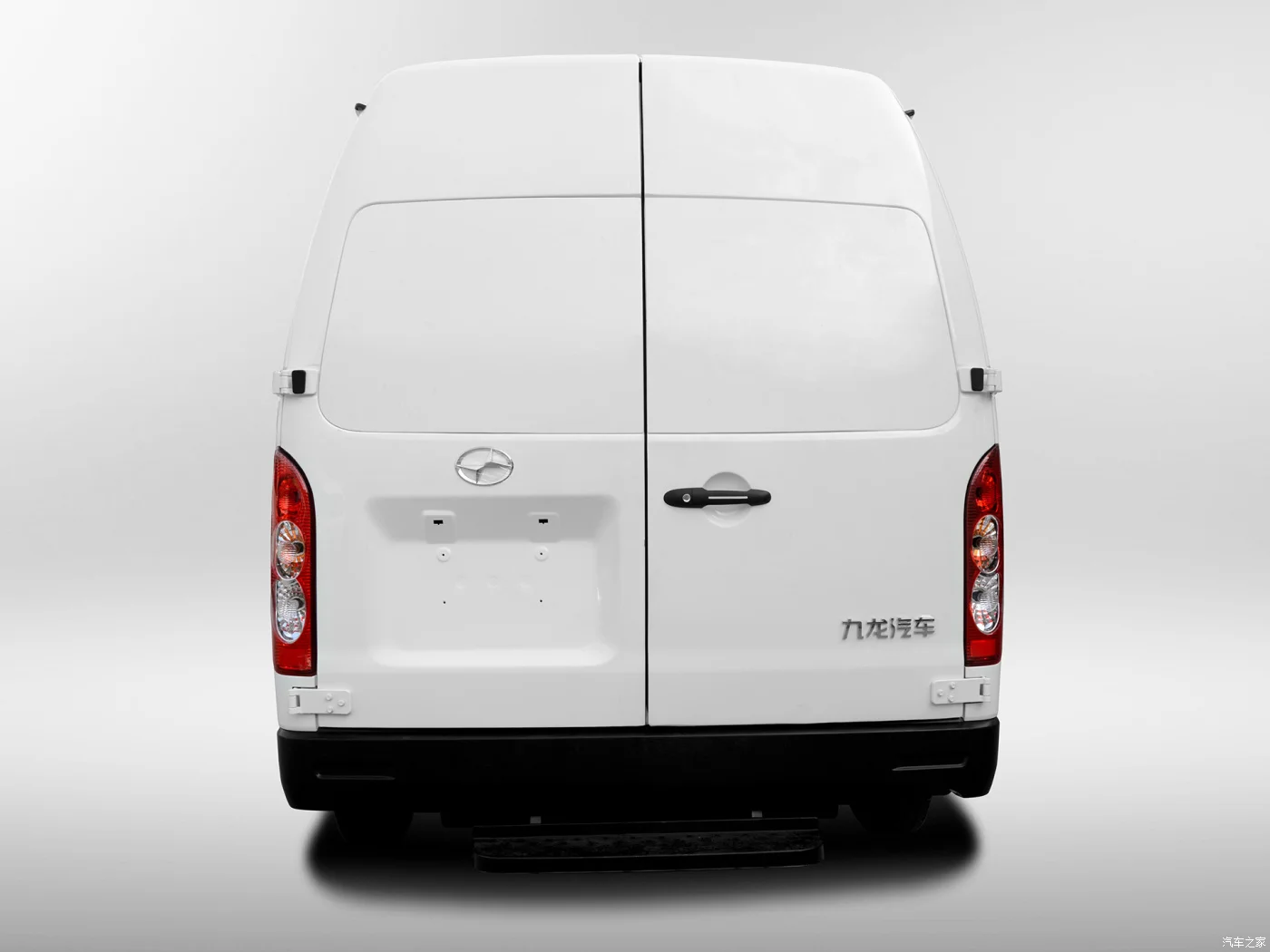 KMB HIACE EA6 Electric Bus - 17 Seats, 300km Range