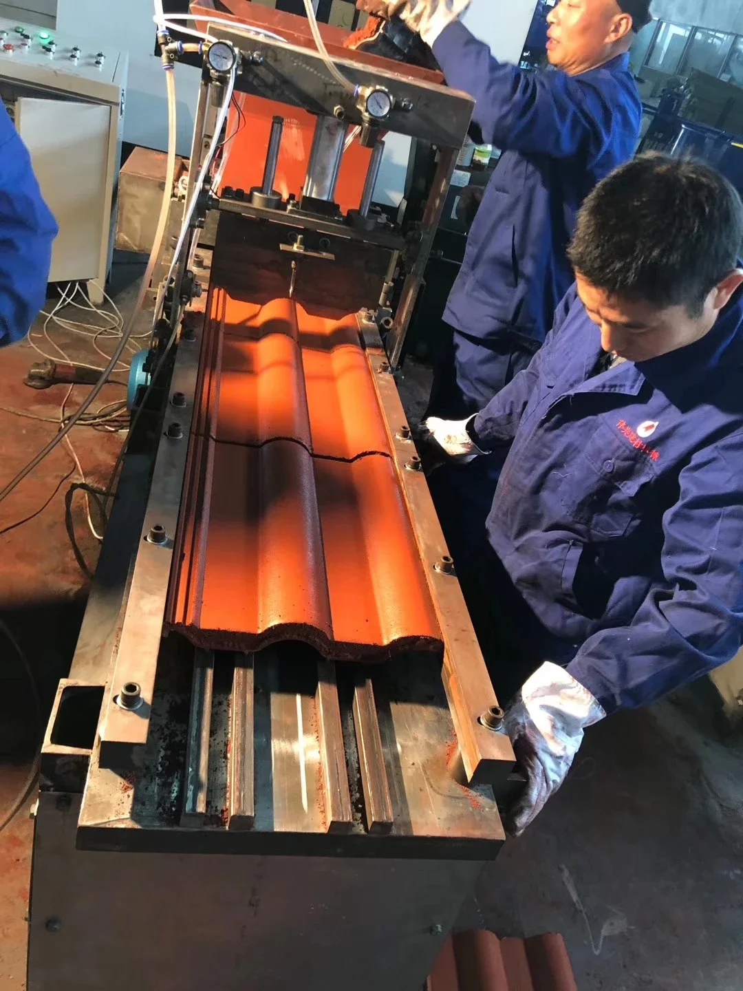 Vacuum Roller Tile Press Machine Cement Roof Tile Making Machine In ...