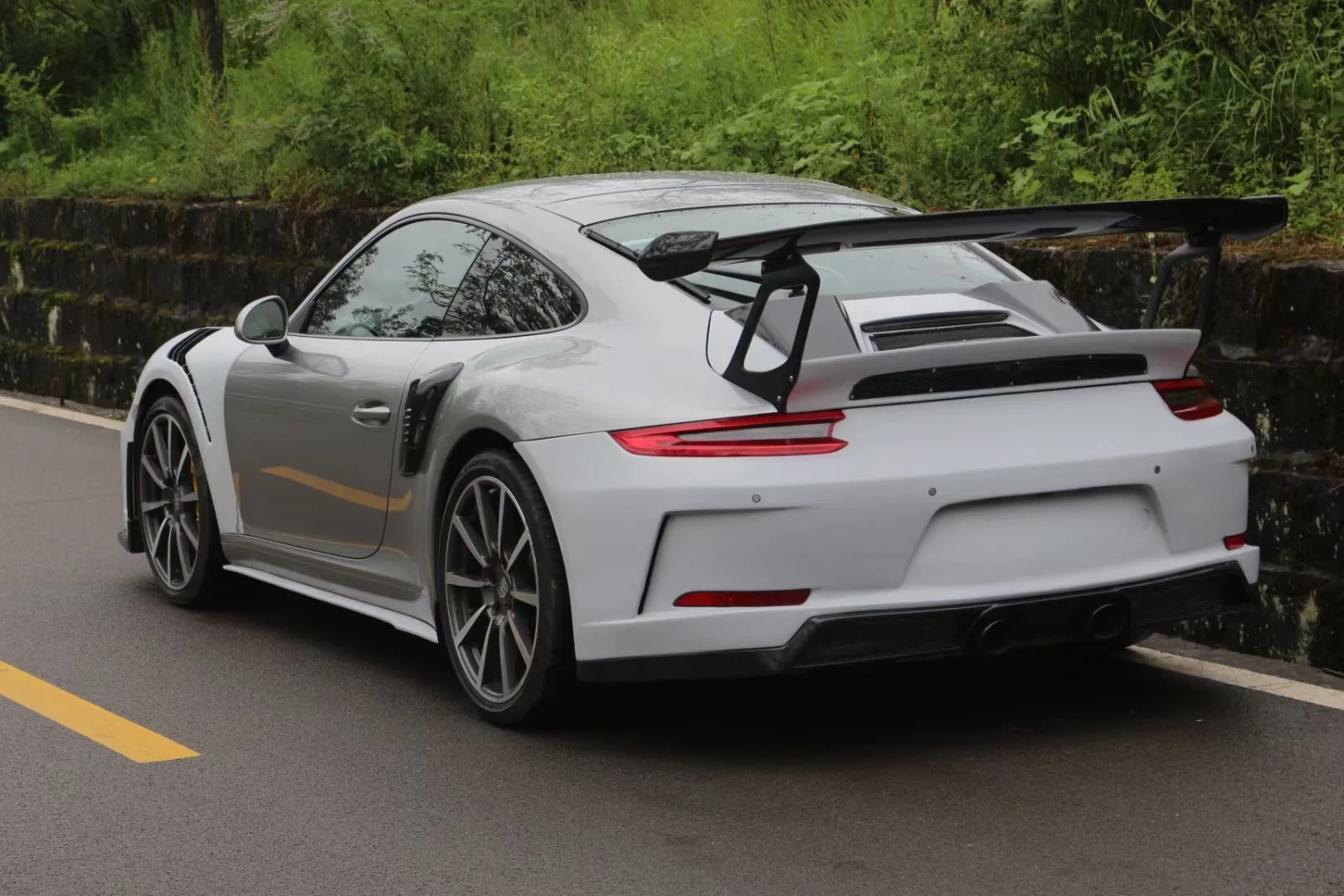 GT3 Style Body Kit for Porsche 911 991.2 Carbon Fiber