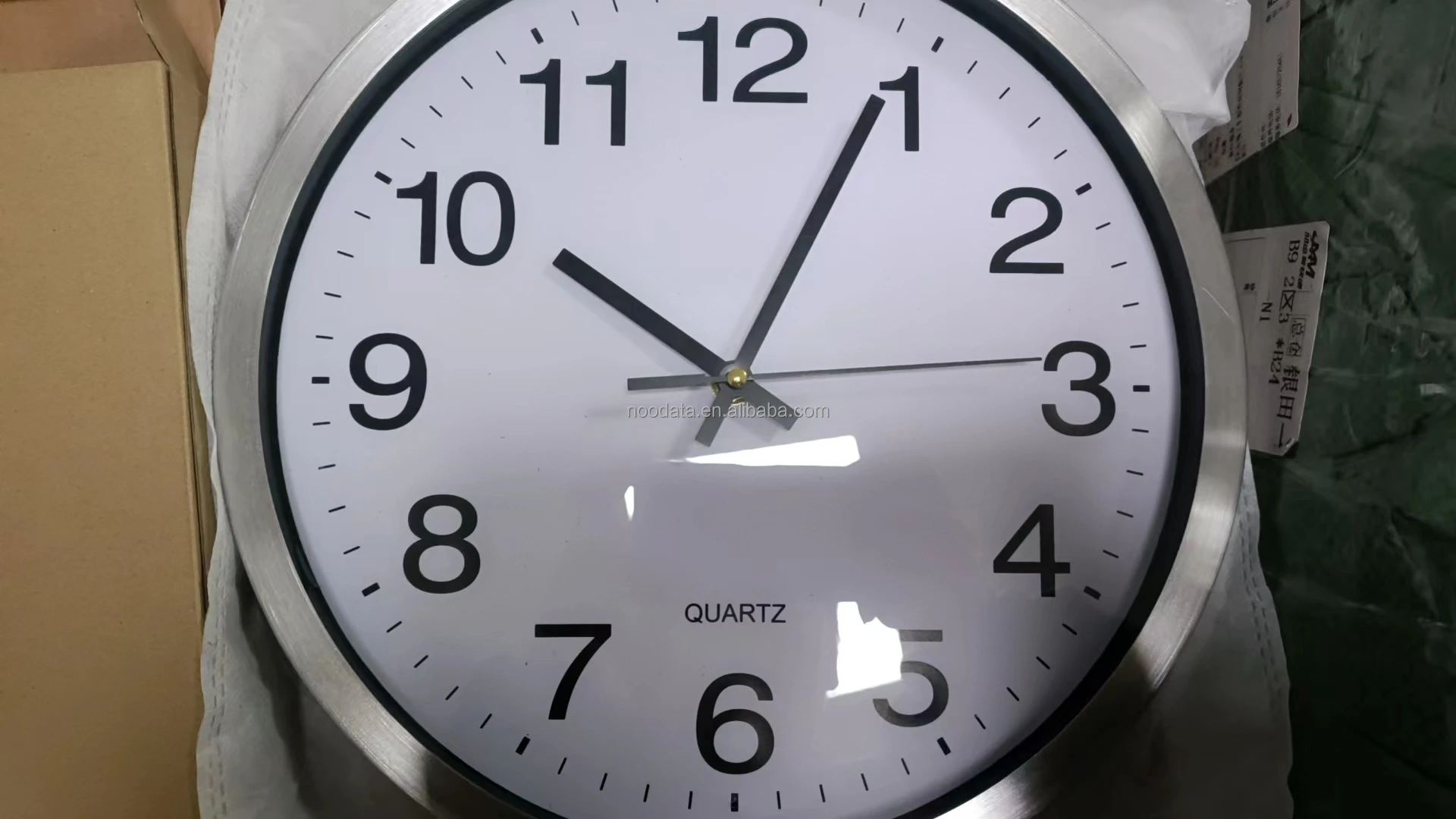 Mini Wireless Camera With Big Round Clock Wall Clock Mini Wifi Camera ...