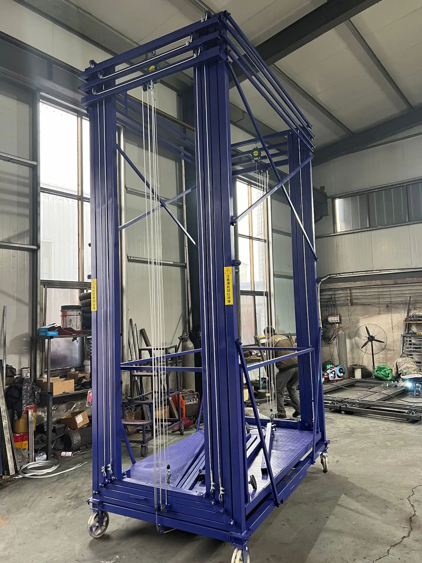 Construction with Motor Portable Electric Lift Scaffolding