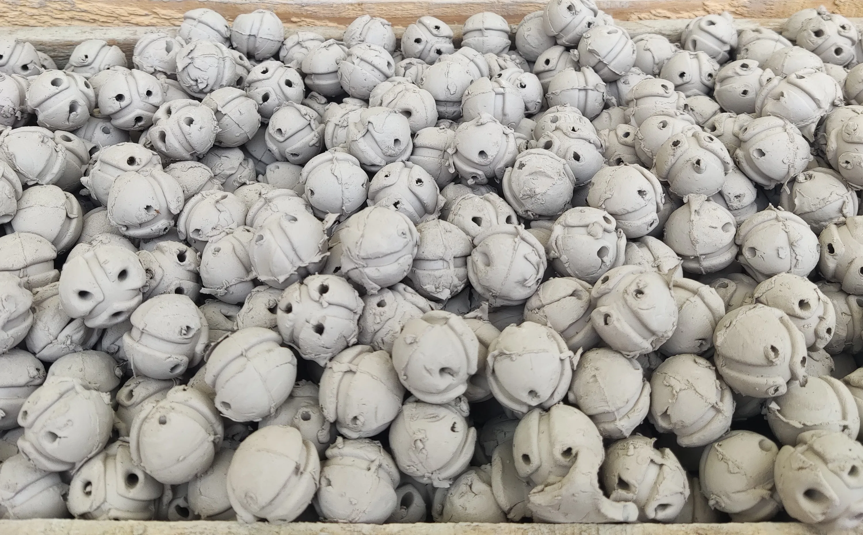 Perforated Porous Alumina Ceramic Ball for Hydroprocessing| Alibaba.com