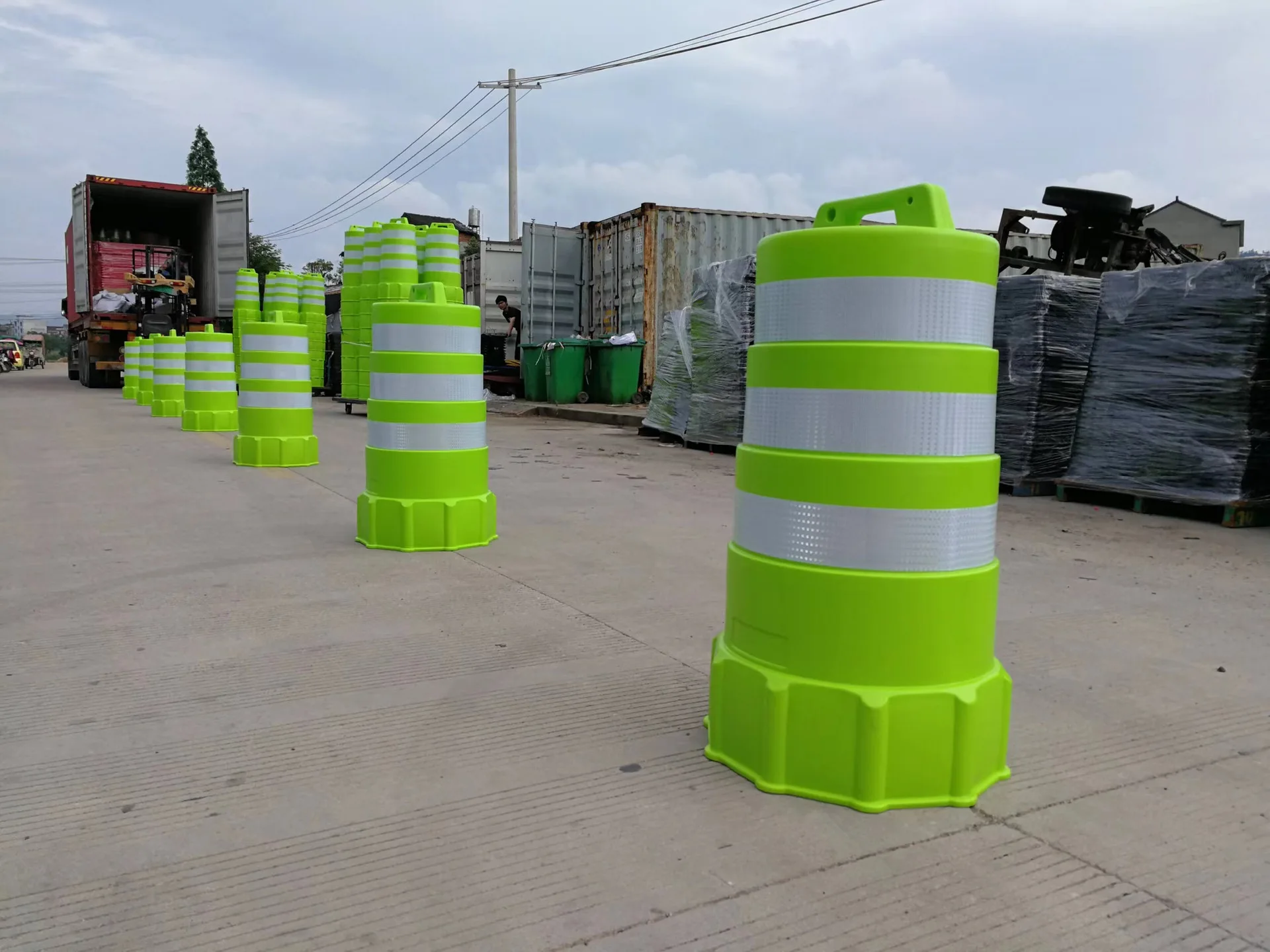 Benc Lightweight And Portable Stackable Traffic Barrier Warning And ...