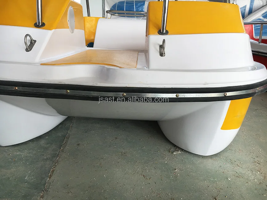 CE Certificate 4-Person Duck Pedal Boat for Outdoor Fun & Leisure - OEM ...