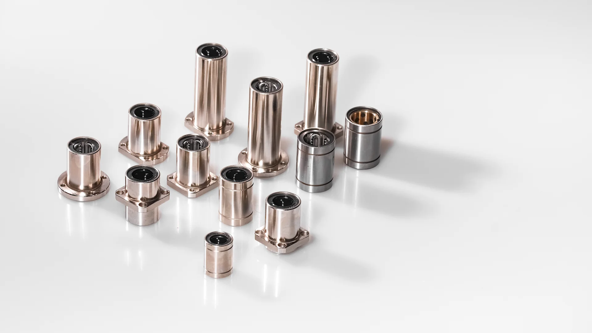 High Precision 40mm Bearing Linear Shaft Bearing Lm40uu - Buy 40mm ...