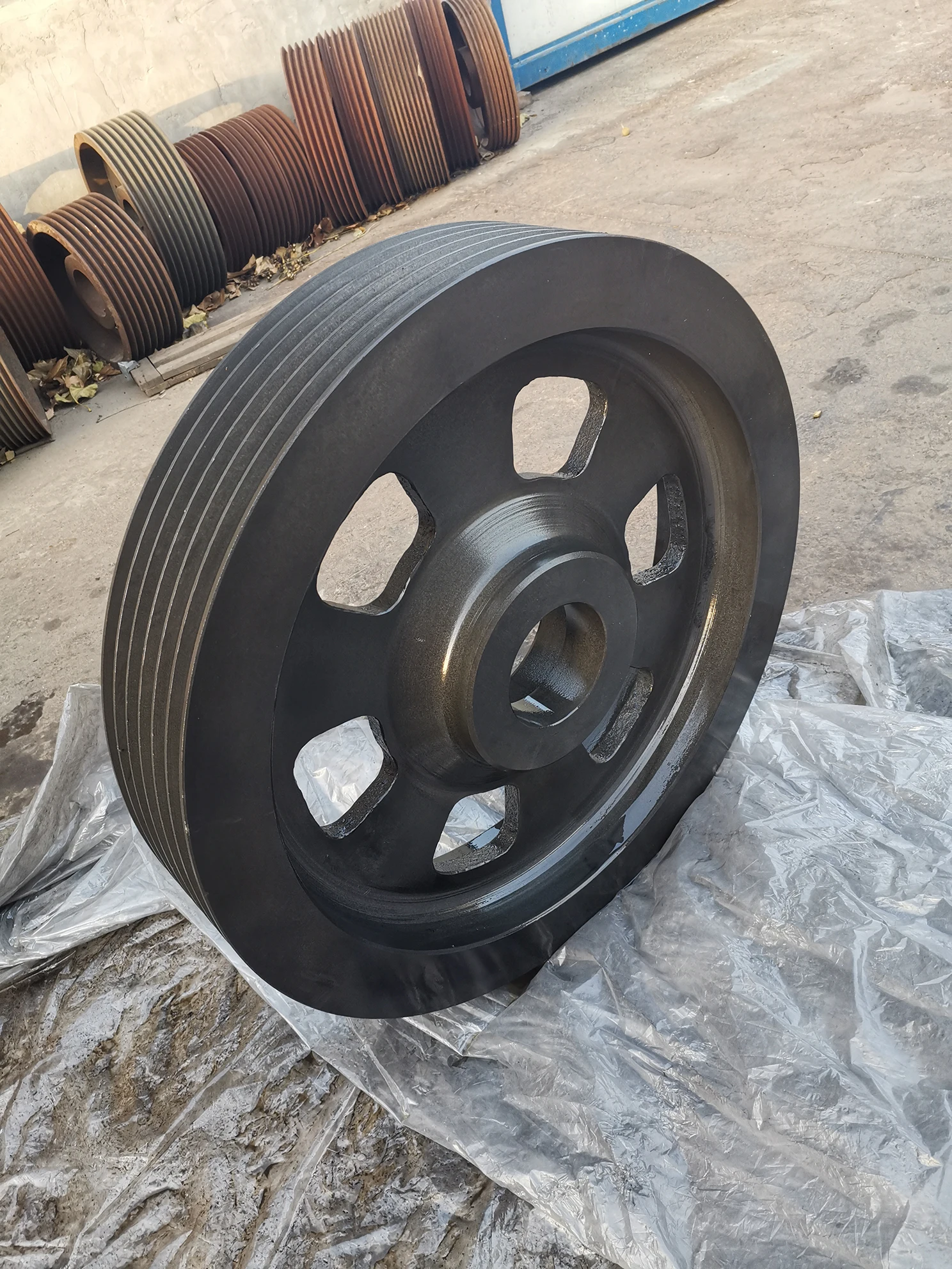 Custom Pulleys - Durable V-Belt Solutions for Power Transmission