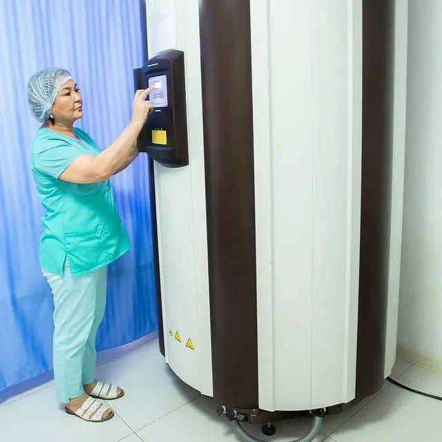 Dermatology Compact Full Body Phototherapy Cabin With 40 100w Uvb Tubes ...