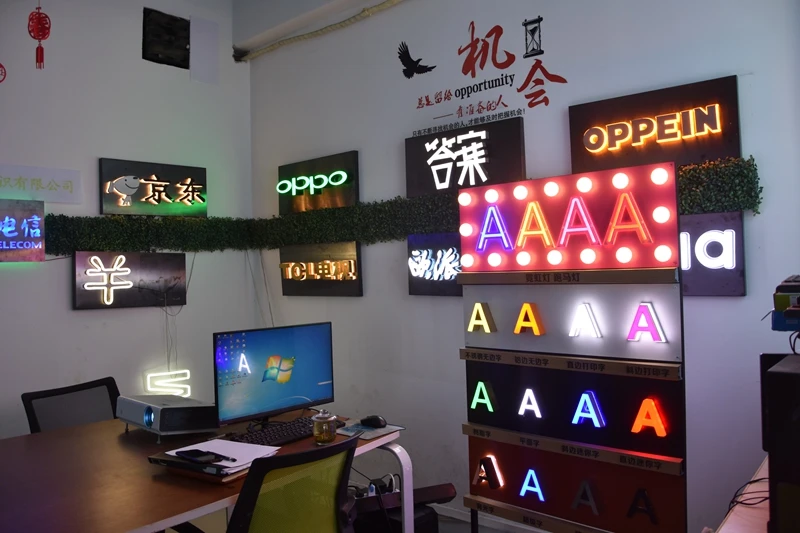 Custom Outdoor Street Advertising Pylon Led Light Pole Road Pylon Sign ...