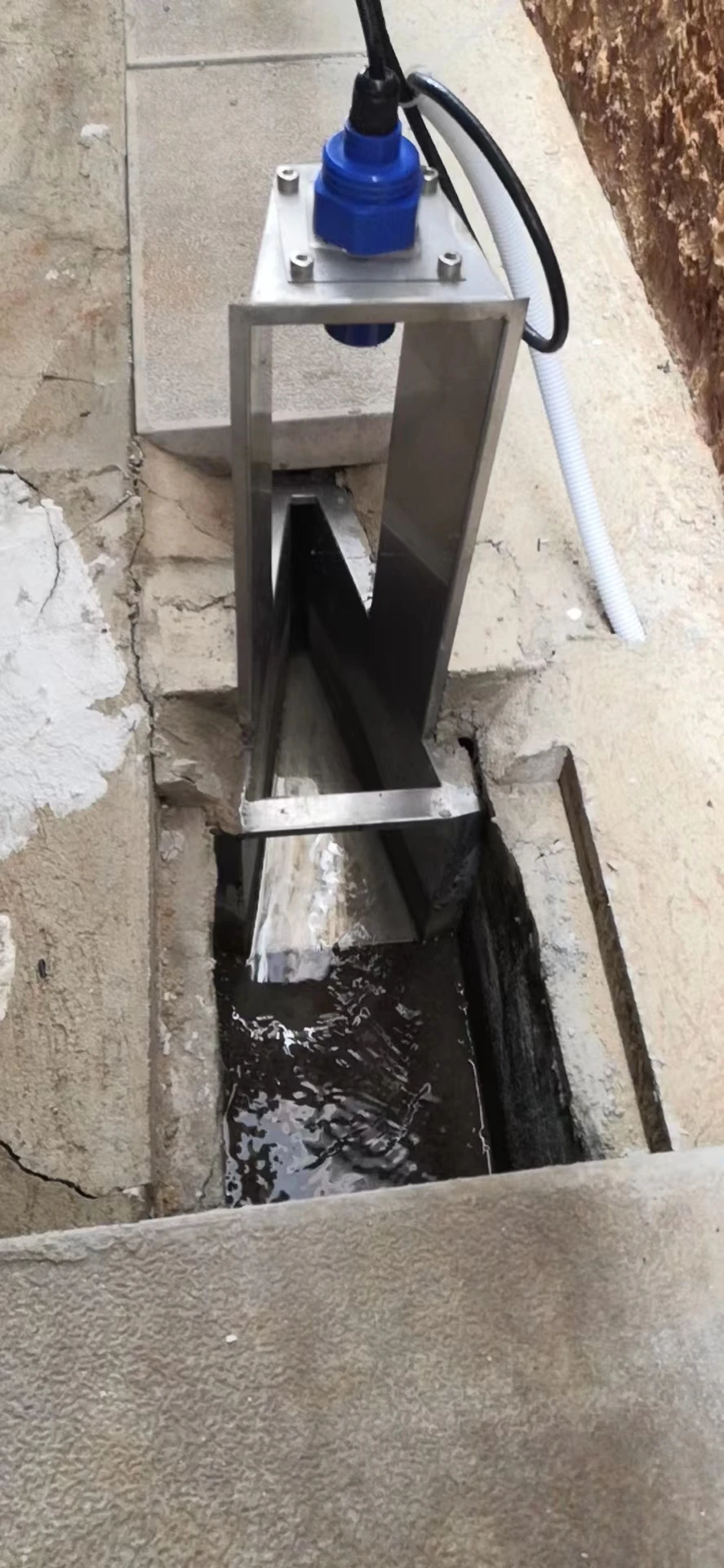 Aice Tech Parshall Trough Triangular Weir Flow Meter