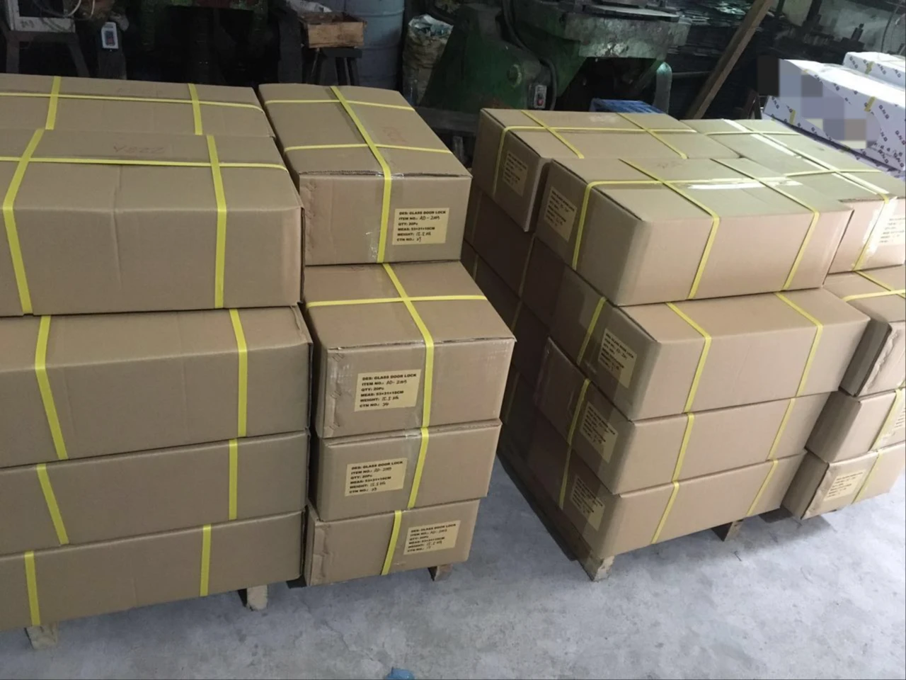 Small Two-way Crescent Lock With Hook Aluminum Alloy Door And Window ...